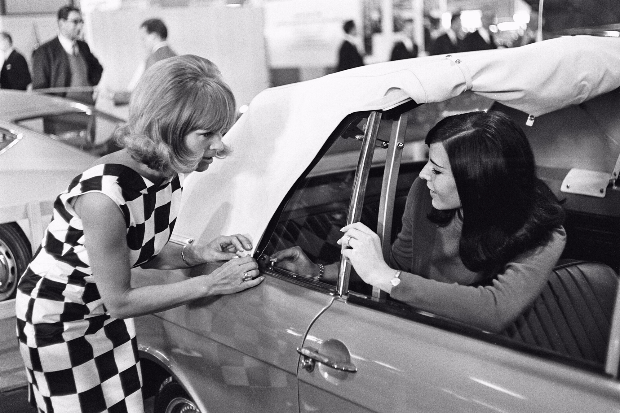 The 1966 London Motor Show - Ford Cortina Mk2 Owners Club | Ford ...